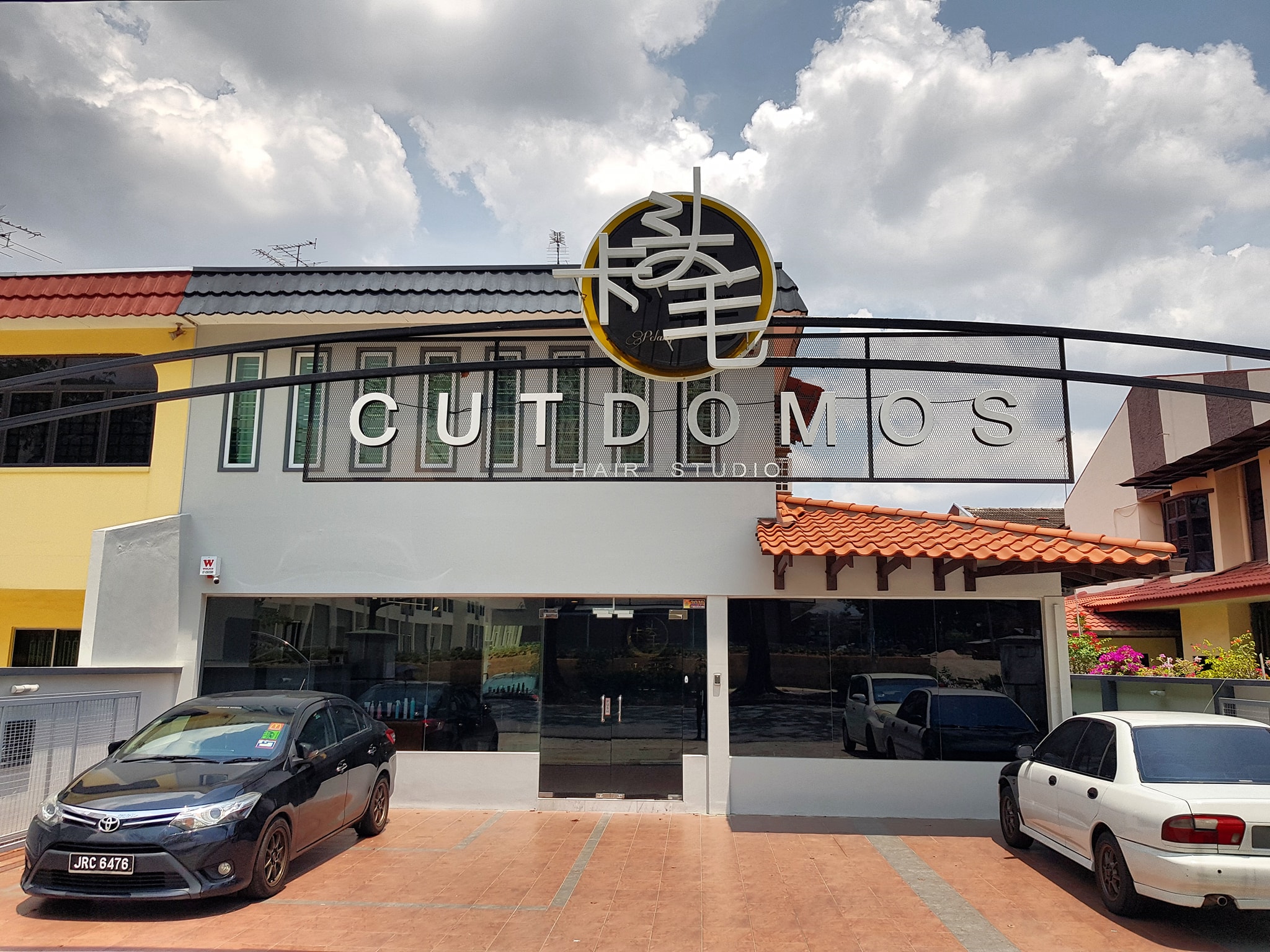 Cutdomos Hair Studio Pelangi - Your JB Hood